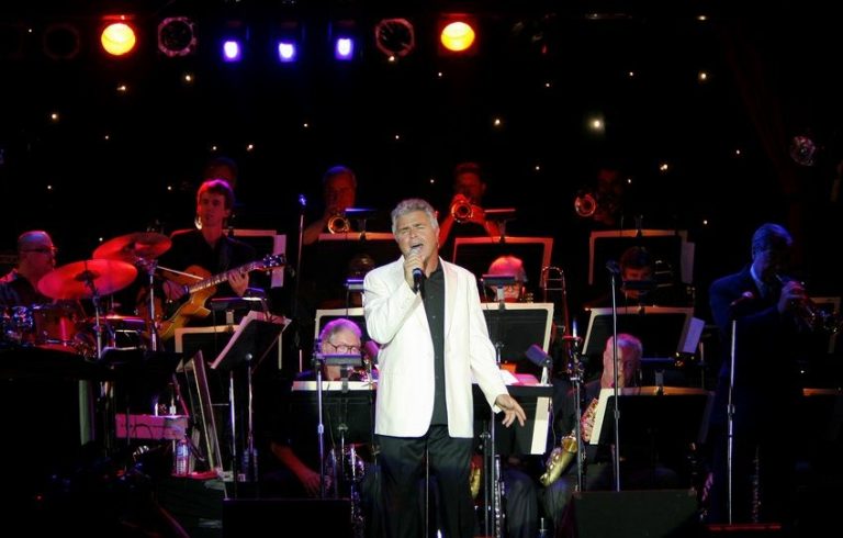 » Bio | STEVETYRELL.COM